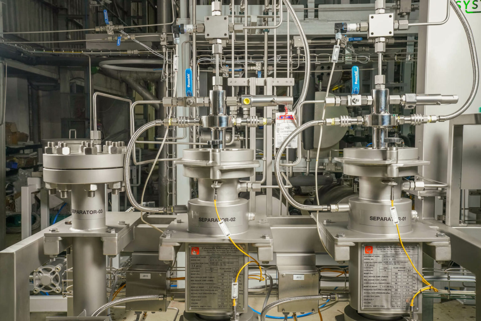 Challenges in Multi-Extractor CO₂ Integration for Efficiency