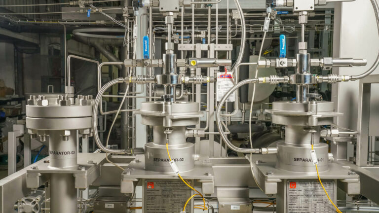 How CO2 Extraction Machines Are Changing the Spice Industry